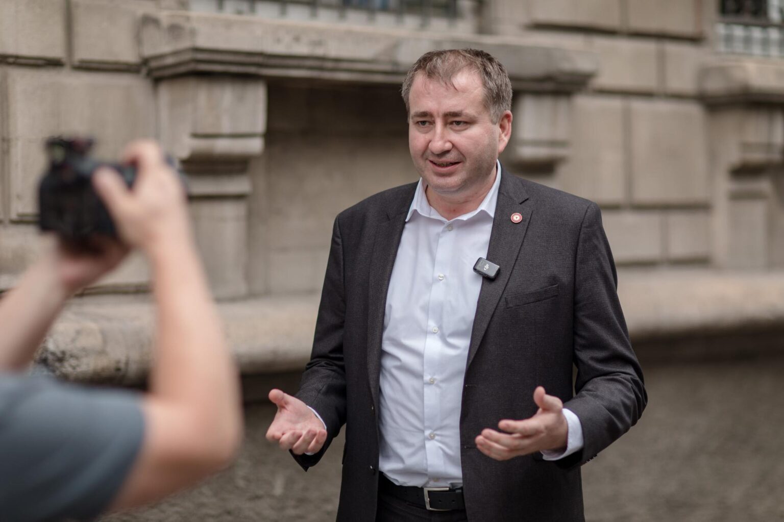 Cine este Denis Roșca, politicianul care vrea să dea lovitura cu ...