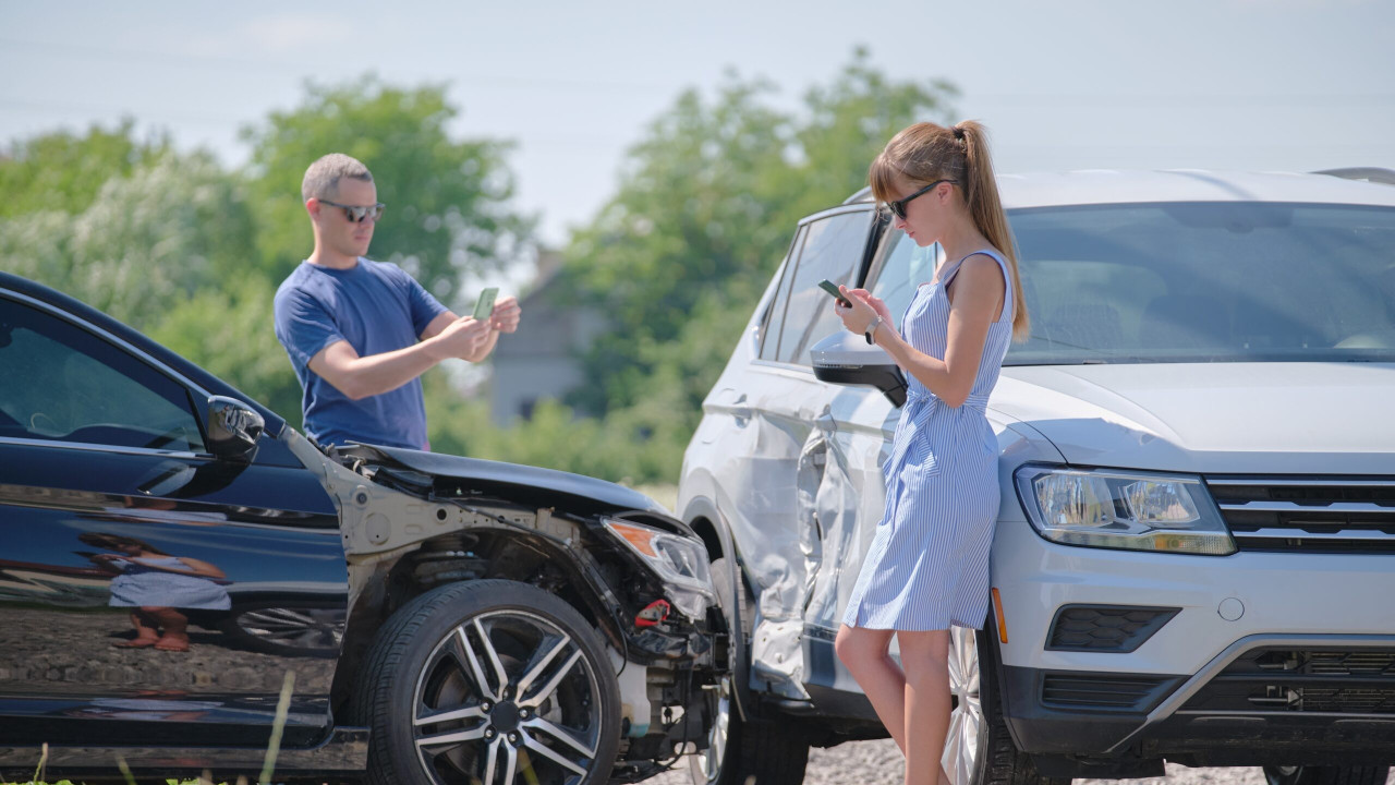Ce trebuie să faci dacă ai fost implicat într-un accident rutier și ...